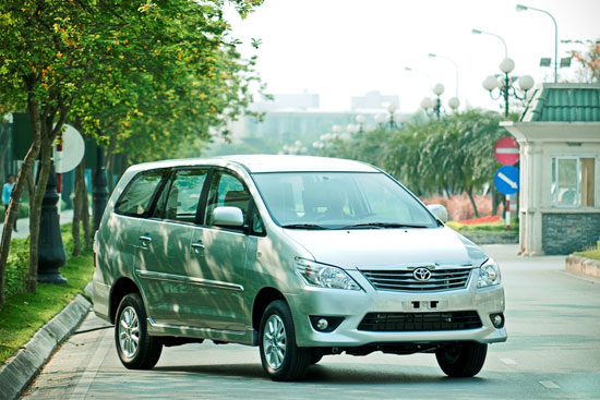 Diện kiến Toyota Innova 2013 tại Việt Nam